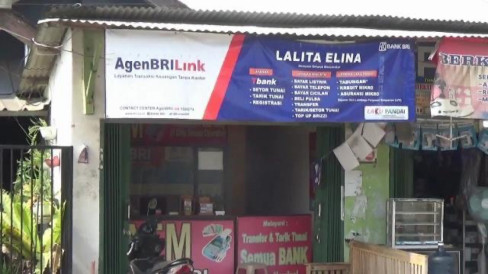 Perampok Bersenpi Satroni Kios ATM Mini BRILink di Bandar Lampung, Uang ...