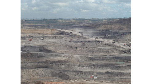 Saat Harga Batubara Turun, Laba PT Bumi Resources Tbk (BUMI) Berhasil ...