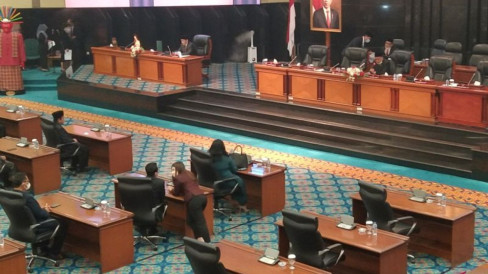 Pengadaan Pin Emas untuk Anggota DPRD Bikin Anggaran Melonjak, PSI ...