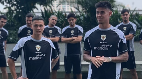 Media Vietnam Tercengang Mees Hilgers Berambisi Bawa Timnas Indonesia ...