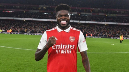 Kisah Thomas Partey, Pemain Arsenal Rela Mualaf Demi Hidup Bareng ...