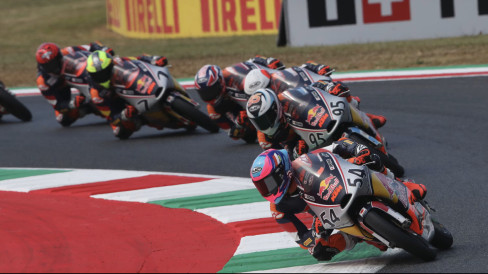 Klasemen Red Bull Rookies Cup 2025: Veda Ega Pratama Melesat Tembus Top ...