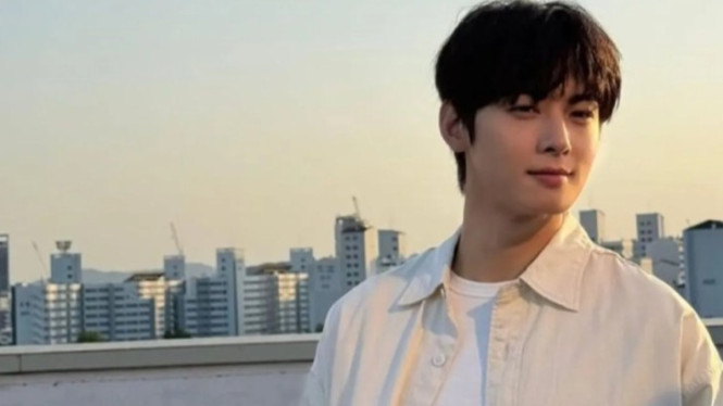 Jelang Wamil, Cha Eun Woo Minta Fans Tak Lupakan Dirinya
