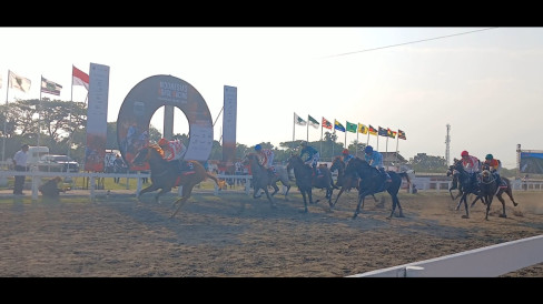 156 Kuda Berlaga pada Ajang Indonesia's Horse Racing 2025 di Bantul ...