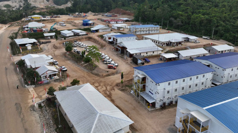Merdeka Gold Resources (EMAS) Resmi Ramaikan Bursa Efek Indonesia ...