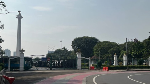 Melihat Kondisi Terkini Monas Pascademo, Masih Dijaga Ketat Polisi-TNI