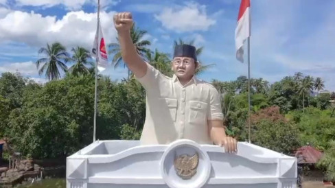 Patung Prabowo Subianto di Padang Sidempuan Sumut, Jadi Simbol ...