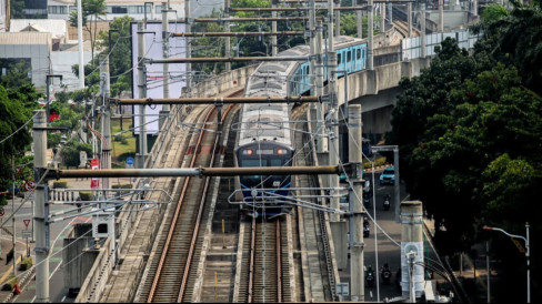 Atap MRT Rusak Parah di Senayan, Layanan Masih Lumpuh: Butuh 6 Jam ...