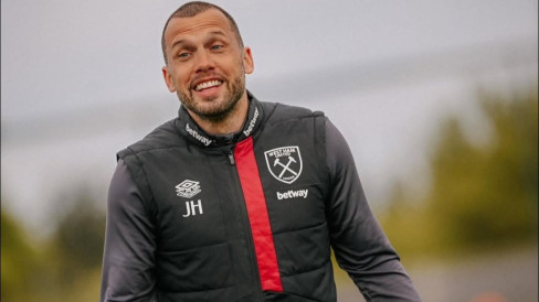 Gerak-gerik Meyakinkan John Heitinga Jadi Kandidat Kuat Pelatih Baru ...