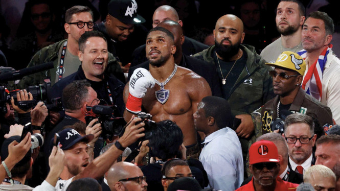 Eddie Hearn Bocorkan Jadwal Duel Tinju Dunia Anthony Joshua vs Tyson ...