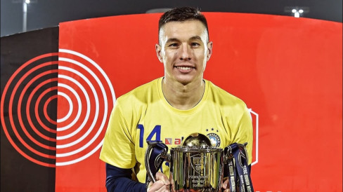 Sempat Digosipkan ke Persib Bandung, Striker Uzbekistan Igor Sergeev ...