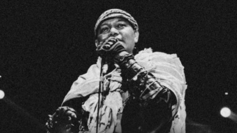 Siapa Babeh Romi Jahat? Vokalis Legendaris Band Punk Rock Indonesia ...