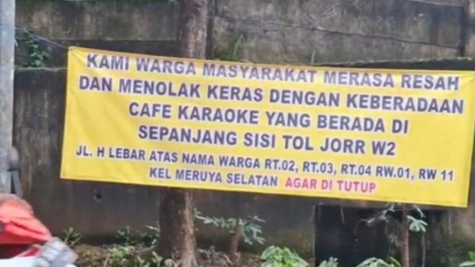 Biduan Dangdut Beraksi hingga Jam 2 Pagi di Gubuk Karaoke Liar ...
