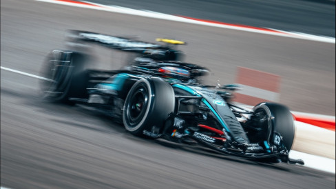 Mercedes Tampil Beda di F1 GP Jepang 2026, Gandeng Yohji Yamamoto dan ...