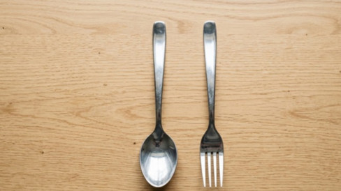 Mitos atau Fakta? Masak Daging Pakai Sendok atau Garpu Logam dapat ...